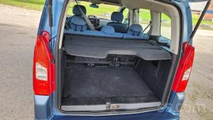 Zils Citroen Berlingo 2011 Ogre, ar dzinēja tilpumu 1.60 L un nobraukumu 272 tūkst. km par 4750 €, foto 9 vietnē AUTOMOTO.COM.LV