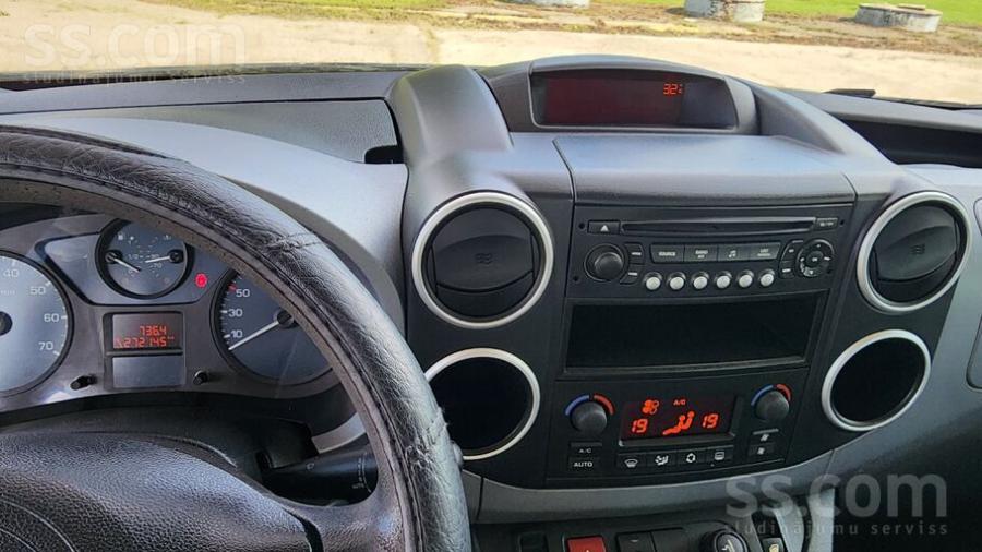 Zils Citroen Berlingo 2011 Ogre, ar dzinēja tilpumu 1.60 L un nobraukumu 272 tūkst. km par 4750 €, foto 13 vietnē AUTOMOTO.COM.LV