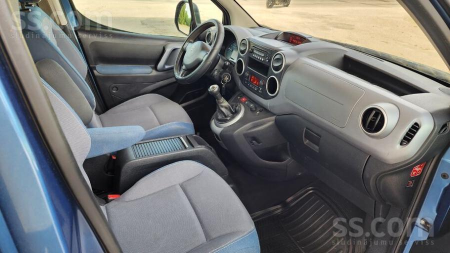 Zils Citroen Berlingo 2011 Ogre, ar dzinēja tilpumu 1.60 L un nobraukumu 272 tūkst. km par 4750 €, foto 15 vietnē AUTOMOTO.COM.LV