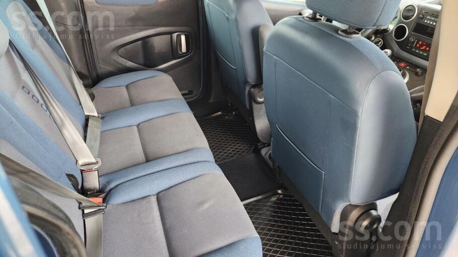 Zils Citroen Berlingo 2011 Ogre, ar dzinēja tilpumu 1.60 L un nobraukumu 272 tūkst. km par 4750 €, foto 17 vietnē AUTOMOTO.COM.LV