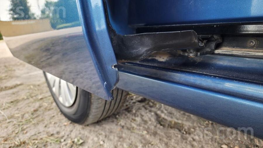 Zils Citroen Berlingo 2011 Ogre, ar dzinēja tilpumu 1.60 L un nobraukumu 272 tūkst. km par 4750 €, foto 24 vietnē AUTOMOTO.COM.LV