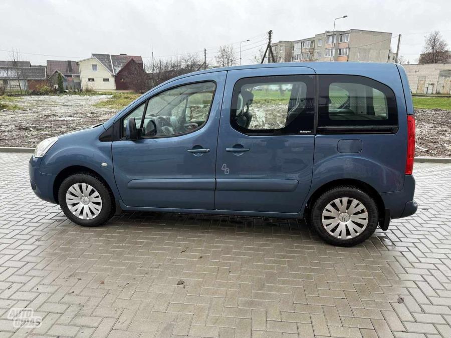 Blue Citroen Berlingo 2012 in Mazeikiai, with an engine capacity of 1.60 L and mileage of 268 thousand km for 4100 €, photo 2 on AUTOMOTO.COM.LV