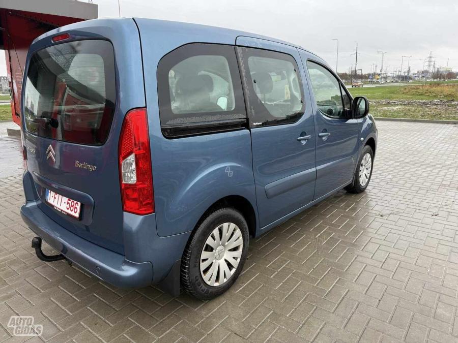 Blue Citroen Berlingo 2012 in Mazeikiai, with an engine capacity of 1.60 L and mileage of 268 thousand km for 4100 €, photo 6 on AUTOMOTO.COM.LV
