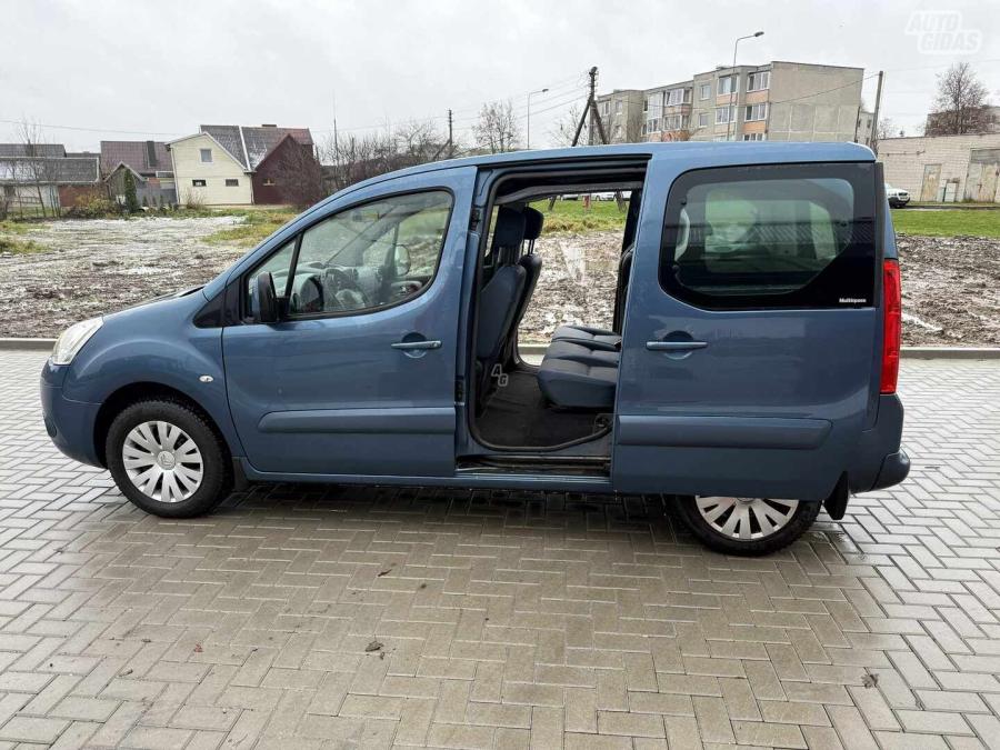 Blue Citroen Berlingo 2012 in Mazeikiai, with an engine capacity of 1.60 L and mileage of 268 thousand km for 4100 €, photo 8 on AUTOMOTO.COM.LV