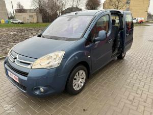 Blue Citroen Berlingo 2012 in Mazeikiai, with an engine capacity of 1.60 L and mileage of 268 thousand km for 4100 €, photo 9 on AUTOMOTO.COM.LV