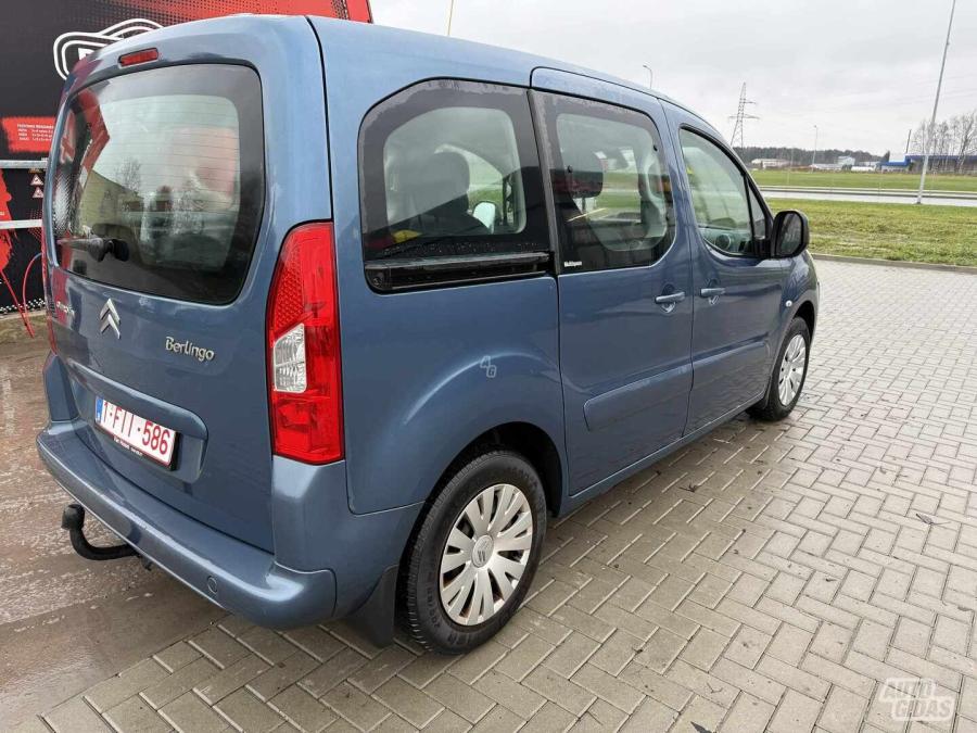 Blue Citroen Berlingo 2012 in Mazeikiai, with an engine capacity of 1.60 L and mileage of 268 thousand km for 4100 €, photo 11 on AUTOMOTO.COM.LV