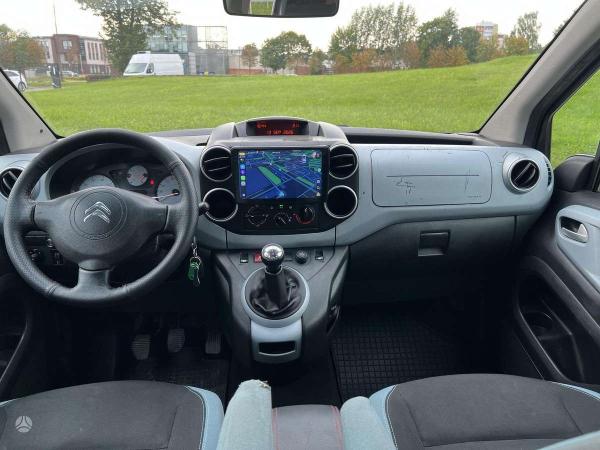 Blue Citroen Berlingo 2012 in Kaunas, with an engine capacity of 1.56 L and mileage of 394 thousand km for 2600 €, photo 11 on AUTOMOTO.COM.LV