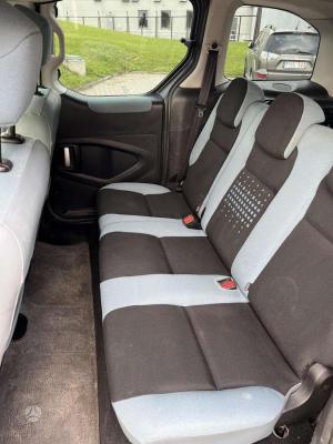 Zils Citroen Berlingo 2012 Kauņa, ar dzinēja tilpumu 1.56 L un nobraukumu 394 tūkst. km par 2600 €, foto 13 vietnē AUTOMOTO.COM.LV