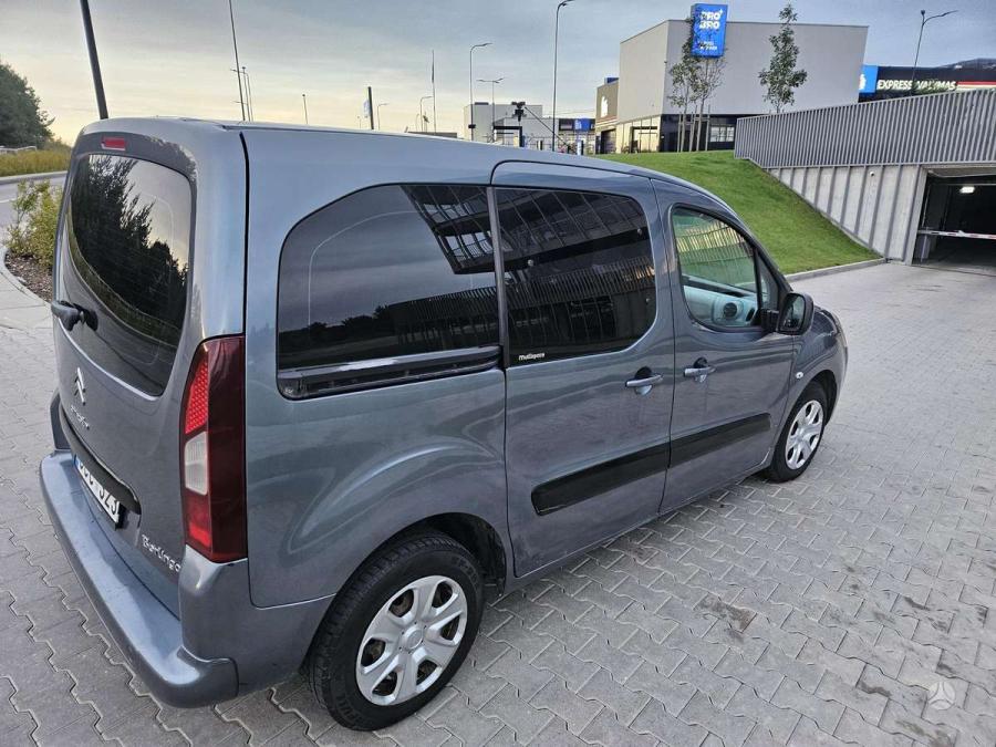 Zils Citroen Berlingo 2012 Viļņa, ar dzinēja tilpumu 1.56 L un nobraukumu 320 tūkst. km par 2090 €, foto 1 vietnē AUTOMOTO.COM.LV