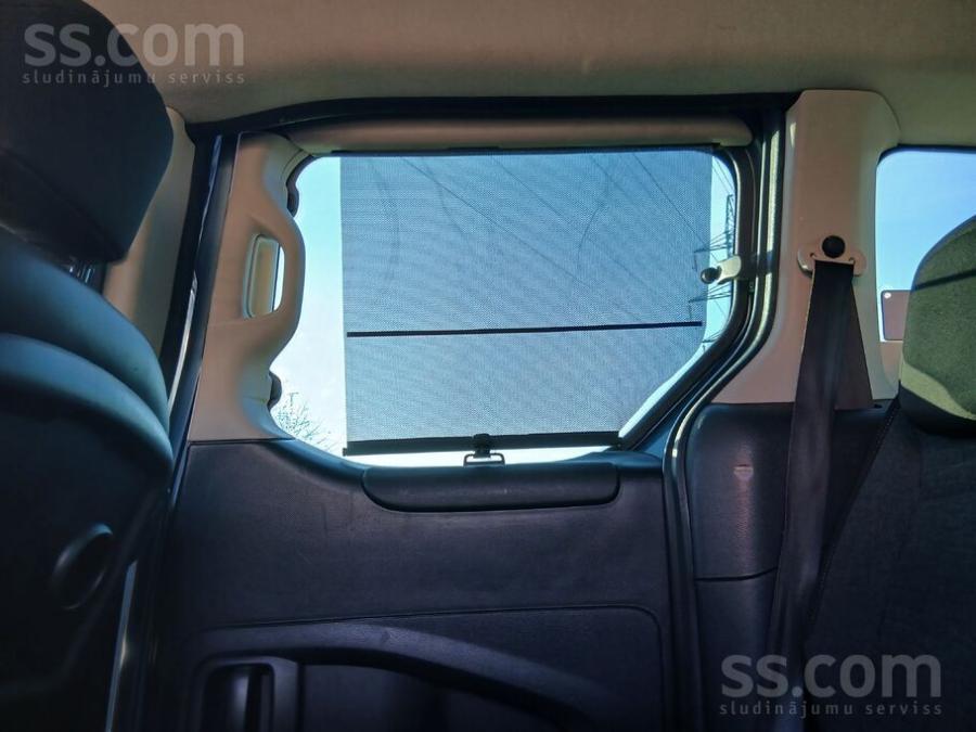 Blue Citroen Berlingo 2017 in Riga, with an engine capacity of 1.20 L and mileage of 212 thousand km for 4499 €, photo 7 on AUTOMOTO.COM.LV