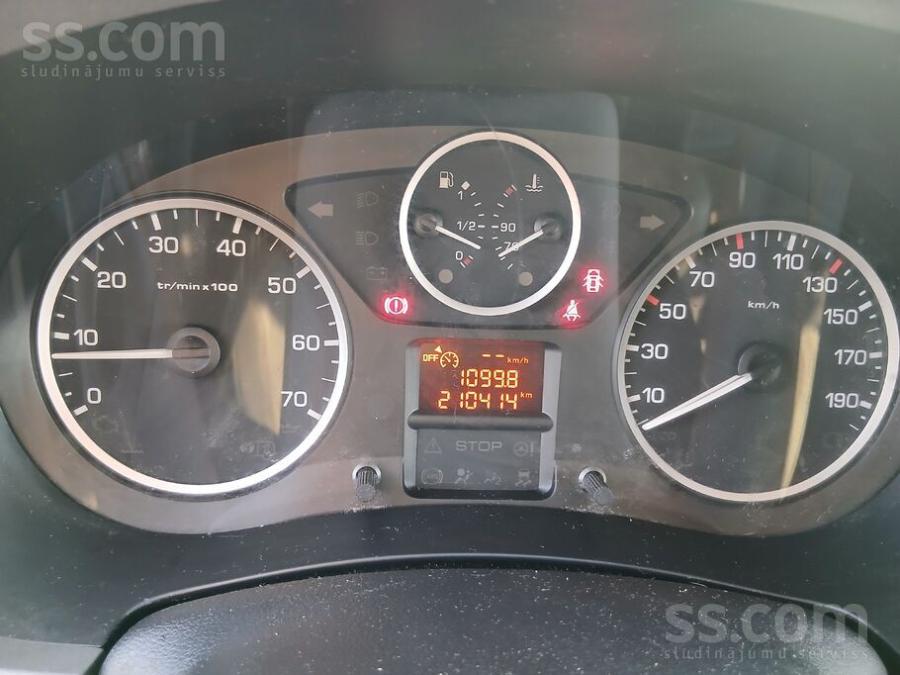Blue Citroen Berlingo 2017 in Riga, with an engine capacity of 1.20 L and mileage of 212 thousand km for 4499 €, photo 11 on AUTOMOTO.COM.LV