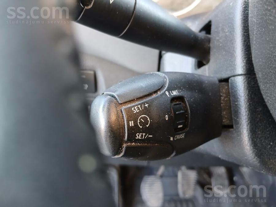 Blue Citroen Berlingo 2017 in Riga, with an engine capacity of 1.20 L and mileage of 212 thousand km for 4499 €, photo 13 on AUTOMOTO.COM.LV