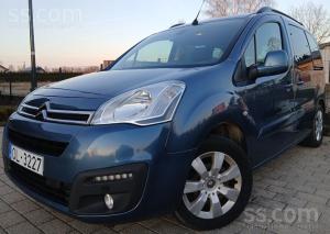 Blue Citroen Berlingo 2017 in Riga, with an engine capacity of 1.20 L and mileage of 212 thousand km for 4499 €, photo 19 on AUTOMOTO.COM.LV