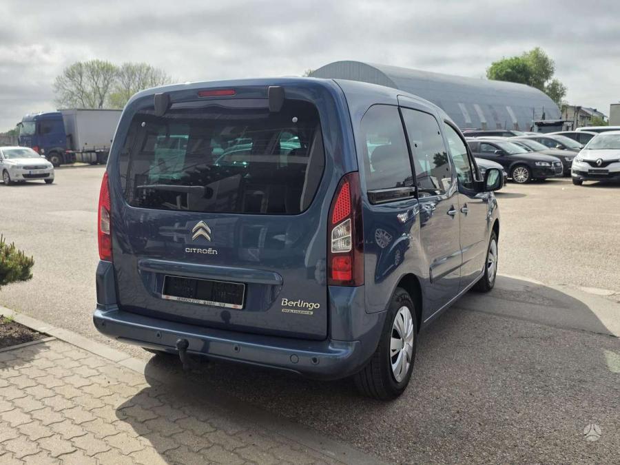 Zils Citroen Berlingo 2017 Marijampole, ar dzinēja tilpumu 1.56 L un nobraukumu 189 tūkst. km par 4990 €, foto 7 vietnē AUTOMOTO.COM.LV