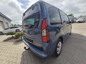 Zils Citroen Berlingo 2017 Marijampole, ar dzinēja tilpumu 1.56 L un nobraukumu 189 tūkst. km par 4990 €, foto 8 vietnē AUTOMOTO.COM.LV