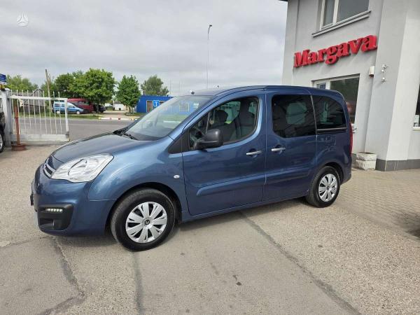 Blue Citroen Berlingo 2017 in Marijampole, with an engine capacity of 1.56 L and mileage of 189 thousand km for 4990 €, photo 11 on AUTOMOTO.COM.LV