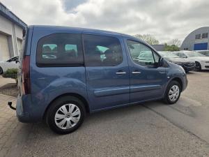 Zils Citroen Berlingo 2017 Marijampole, ar dzinēja tilpumu 1.56 L un nobraukumu 189 tūkst. km par 4990 €, foto 12 vietnē AUTOMOTO.COM.LV