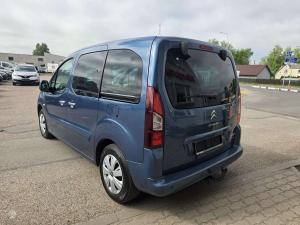 Zils Citroen Berlingo 2017 Marijampole, ar dzinēja tilpumu 1.56 L un nobraukumu 189 tūkst. km par 4990 €, foto 15 vietnē AUTOMOTO.COM.LV