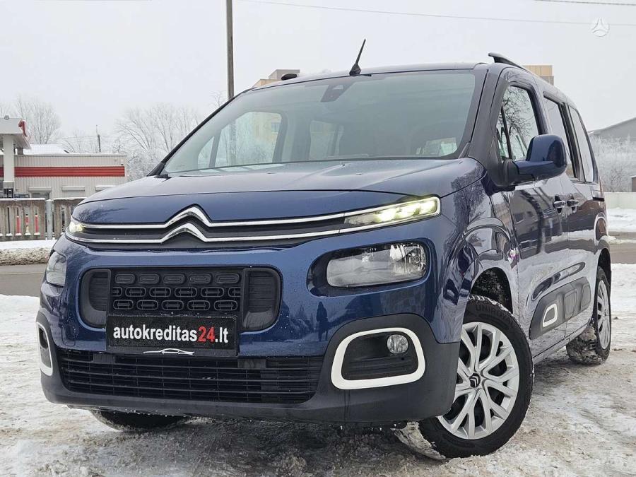 Blue Citroen Berlingo 2018 in Siauliai, with an engine capacity of 1.20 L and mileage of 200 thousand km for 8950 €, photo 1 on AUTOMOTO.COM.LV