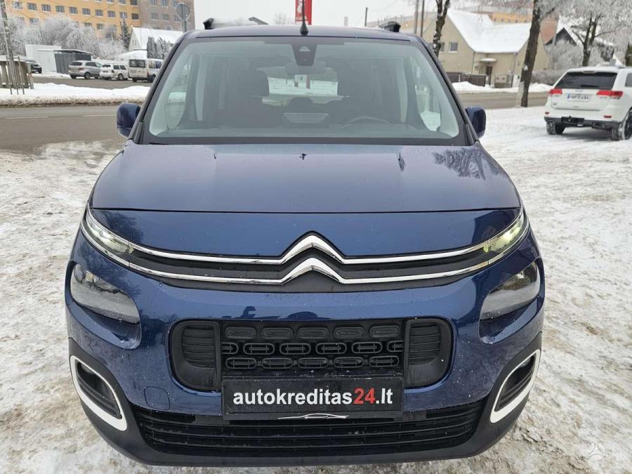 Blue Citroen Berlingo 2018 in Siauliai, with an engine capacity of 1.20 L and mileage of 200 thousand km for 8950 €, photo 2 on AUTOMOTO.COM.LV