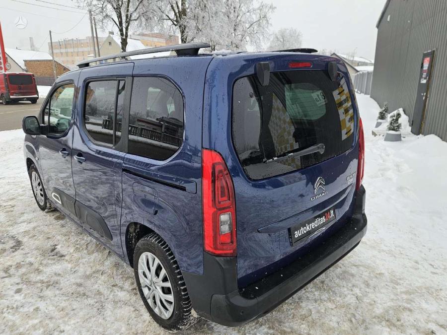 Blue Citroen Berlingo 2018 in Siauliai, with an engine capacity of 1.20 L and mileage of 200 thousand km for 8950 €, photo 5 on AUTOMOTO.COM.LV