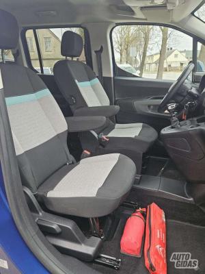 Zils Citroen Berlingo 2018 Šauļi, ar dzinēja tilpumu 1.20 L un nobraukumu 200 tūkst. km par 8450 €, foto 14 vietnē AUTOMOTO.COM.LV