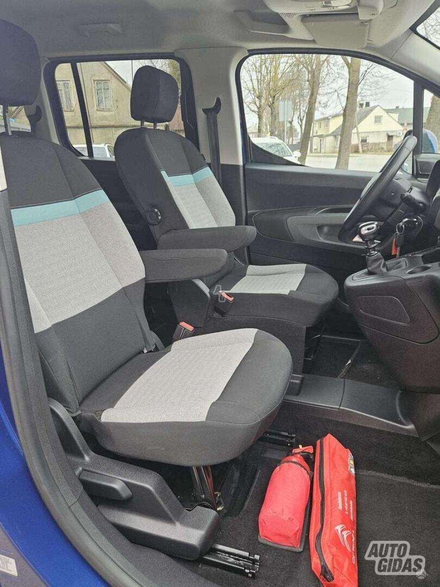 Zils Citroen Berlingo 2018 Šauļi, ar dzinēja tilpumu 1.20 L un nobraukumu 200 tūkst. km par 8450 €, foto 14 vietnē AUTOMOTO.COM.LV