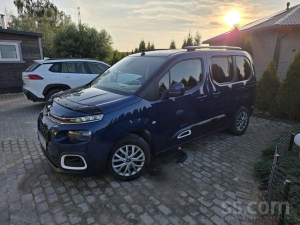 Blue Citroen Berlingo 2019 in Riga, with an engine capacity of 1.50 L and mileage of 133 thousand km for 11470 €, photo 2 on AUTOMOTO.COM.LV