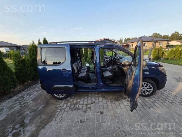 Blue Citroen Berlingo 2019 in Riga, with an engine capacity of 1.50 L and mileage of 133 thousand km for 11470 €, photo 4 on AUTOMOTO.COM.LV
