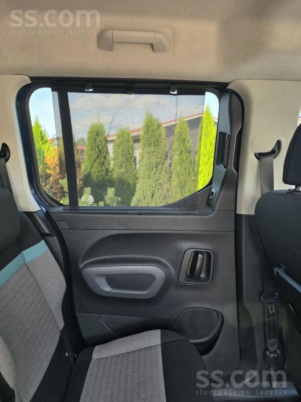 Blue Citroen Berlingo 2019 in Riga, with an engine capacity of 1.50 L and mileage of 133 thousand km for 11470 €, photo 10 on AUTOMOTO.COM.LV
