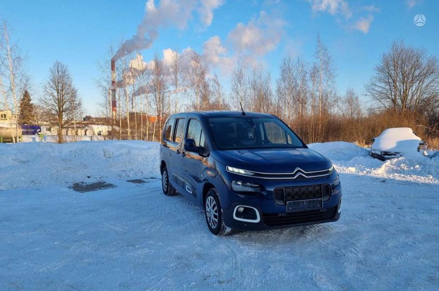 Blue Citroen Berlingo 2020 in Siauliai, with an engine capacity of 1.50 L and mileage of 225 thousand km for 7350 €, photo 3 on AUTOMOTO.COM.LV