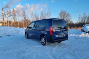 Blue Citroen Berlingo 2020 in Siauliai, with an engine capacity of 1.50 L and mileage of 225 thousand km for 7350 €, photo 4 on AUTOMOTO.COM.LV