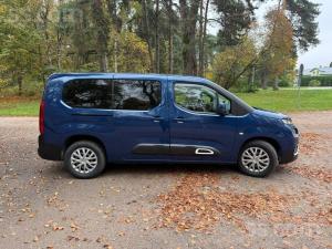 Zils Citroen Berlingo 2020 Rīga, ar dzinēja tilpumu 1.50 L un nobraukumu 144 tūkst. km par 8600 €, foto  vietnē AUTOMOTO.COM.LV