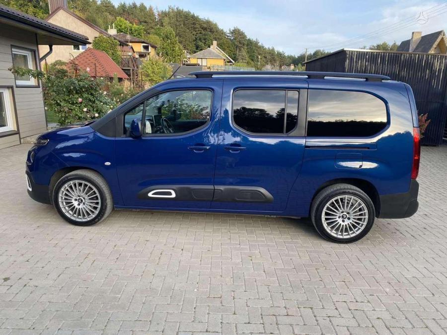 Blue Citroen Berlingo 2021 in Kaunas, with an engine capacity of 1.50 L and mileage of 109 thousand km for 15500 €, photo 1 on AUTOMOTO.COM.LV