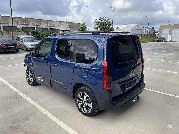 Blue Citroen Berlingo 2021 in Klaipeda, with an engine capacity of 1.20 L and mileage of 47 thousand km for 9800 €, photo 4 on AUTOMOTO.COM.LV