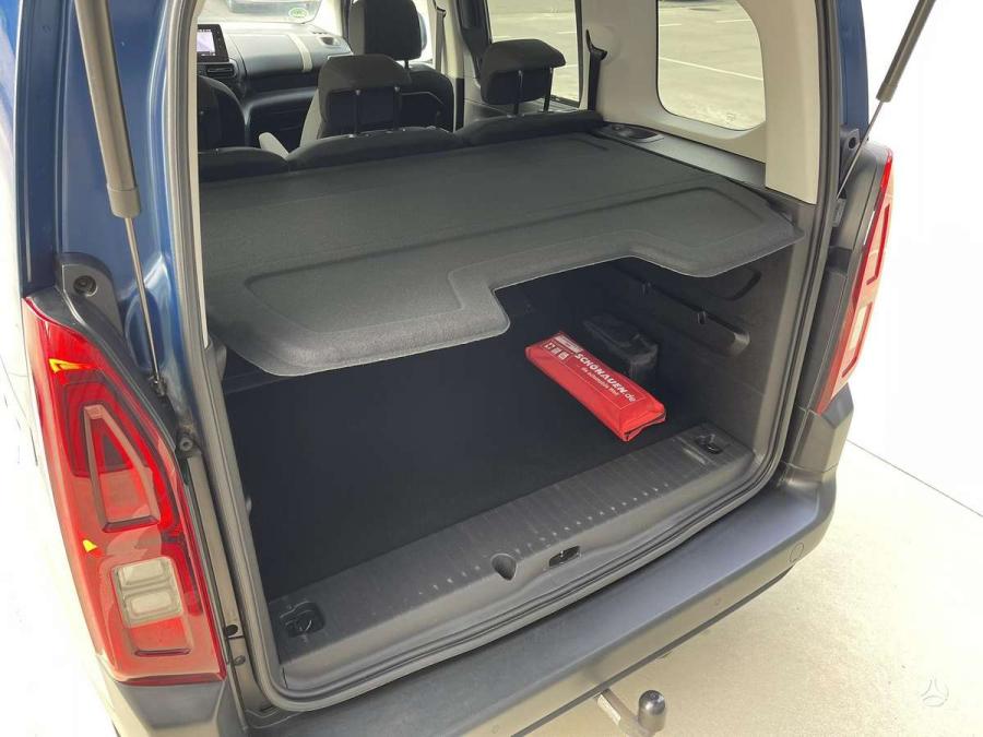 Zils Citroen Berlingo 2021 Klaipėda, ar dzinēja tilpumu 1.20 L un nobraukumu 47 tūkst. km par 9800 €, foto 21 vietnē AUTOMOTO.COM.LV