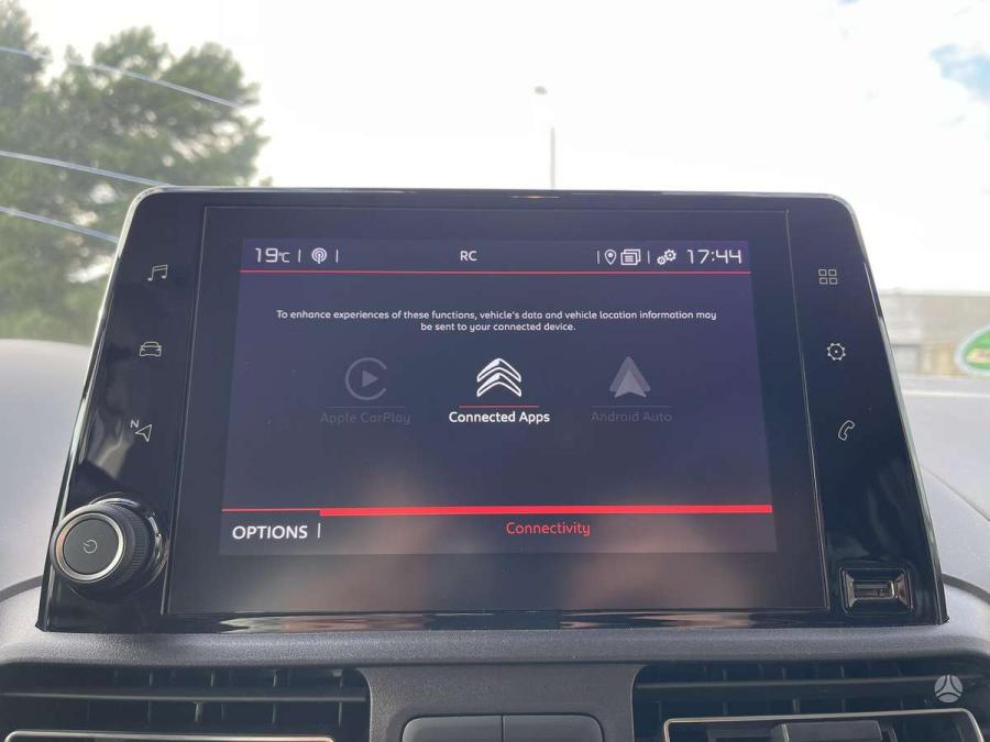Zils Citroen Berlingo 2021 Klaipėda, ar dzinēja tilpumu 1.20 L un nobraukumu 47 tūkst. km par 9800 €, foto 24 vietnē AUTOMOTO.COM.LV