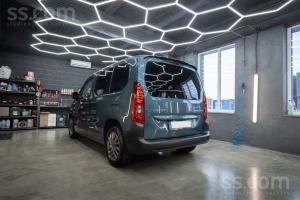 Zils Citroen Berlingo 2024 Kauņa, ar dzinēja tilpumu 1.20 L un nobraukumu 31 tūkst. km par 21175 €, foto 30 vietnē AUTOMOTO.COM.LV