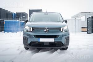Zils Citroen Berlingo 2024 Kauņa, ar dzinēja tilpumu 1.20 L un nobraukumu 30 tūkst. km par 18997 €, foto 6 vietnē AUTOMOTO.COM.LV