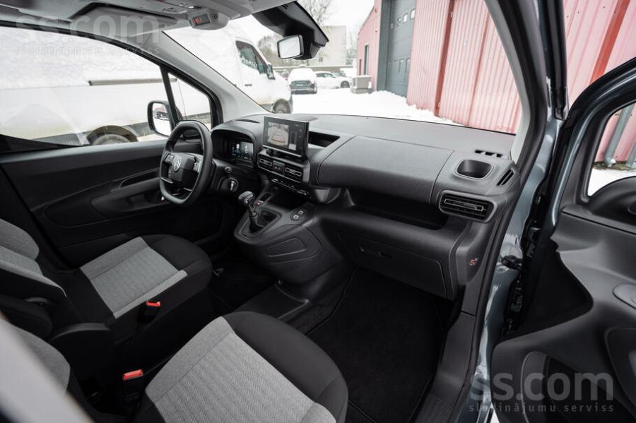 Zils Citroen Berlingo 2024 Kauņa, ar dzinēja tilpumu 1.20 L un nobraukumu 30 tūkst. km par 18997 €, foto 12 vietnē AUTOMOTO.COM.LV