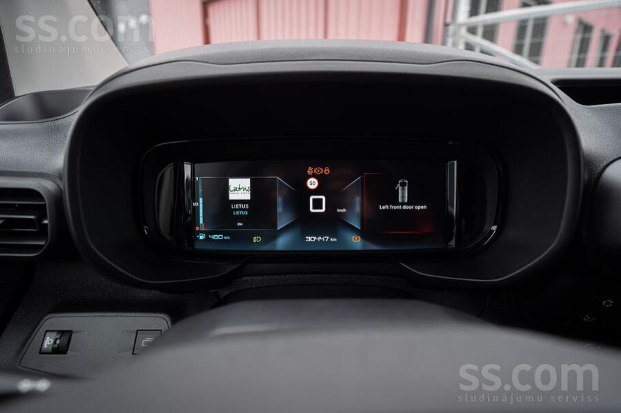 Zils Citroen Berlingo 2024 Kauņa, ar dzinēja tilpumu 1.20 L un nobraukumu 30 tūkst. km par 18997 €, foto 14 vietnē AUTOMOTO.COM.LV
