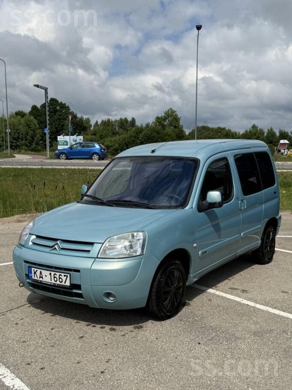Blue Citroen Berlingo 2003 in Kuldiga, with an engine capacity of 1.60 L and mileage of 265 thousand km for 1500 €, photo 1 on AUTOMOTO.COM.LV