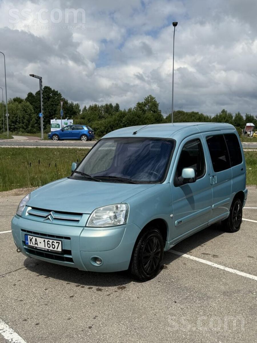 Blue Citroen Berlingo 2003 in Kuldiga, with an engine capacity of 1.60 L and mileage of 265 thousand km for 1500 €, photo 1 on AUTOMOTO.COM.LV