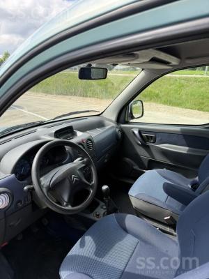 Blue Citroen Berlingo 2003 in Kuldiga, with an engine capacity of 1.60 L and mileage of 265 thousand km for 1500 €, photo 6 on AUTOMOTO.COM.LV