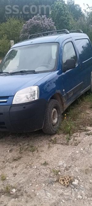 Zils Citroen Berlingo 2008 Kuldīga, ar dzinēja tilpumu 1.60 L un nobraukumu 300 tūkst. km par 400 €, foto 4 vietnē AUTOMOTO.COM.LV