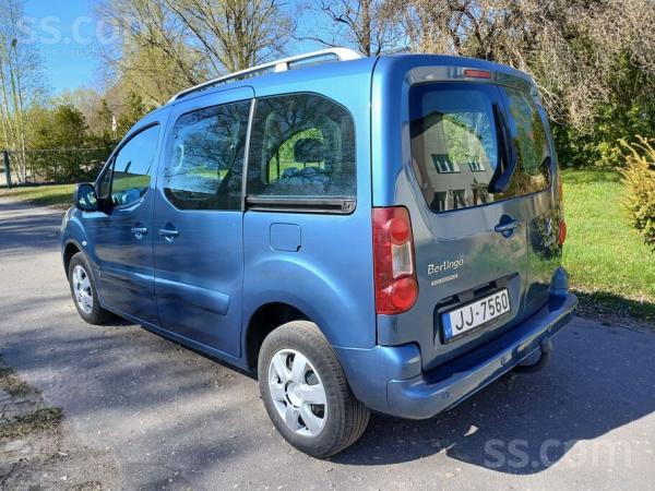 Zils Citroen Berlingo 2013 Ogre, ar dzinēja tilpumu 1.60 L un nobraukumu 0 tūkst. km par 3150 €, foto 5 vietnē AUTOMOTO.COM.LV
