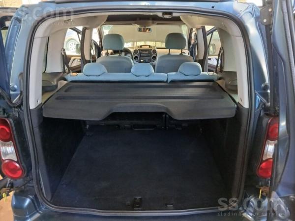 Zils Citroen Berlingo 2013 Ogre, ar dzinēja tilpumu 1.60 L un nobraukumu 0 tūkst. km par 3150 €, foto 10 vietnē AUTOMOTO.COM.LV
