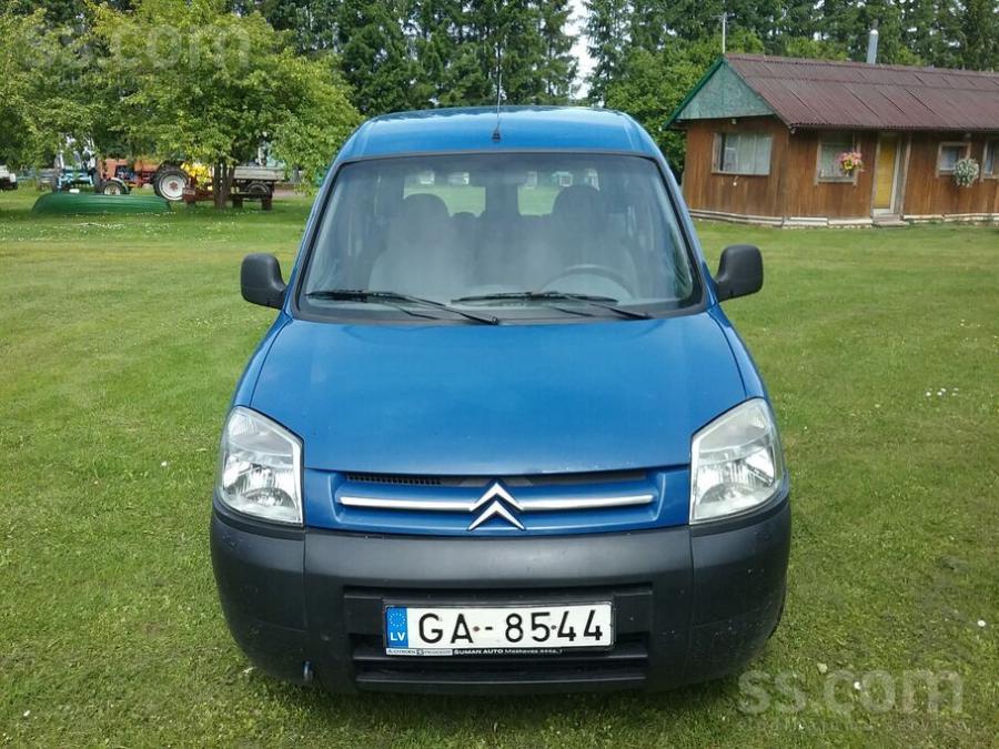 Blue Citroen Berlingo 2006 in Riga, with an engine capacity of 1.60 L and mileage of 365 thousand km for 1500 €, photo 4 on AUTOMOTO.COM.LV