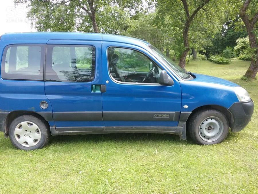 Blue Citroen Berlingo 2006 in Riga, with an engine capacity of 1.60 L and mileage of 365 thousand km for 1500 €, photo 6 on AUTOMOTO.COM.LV