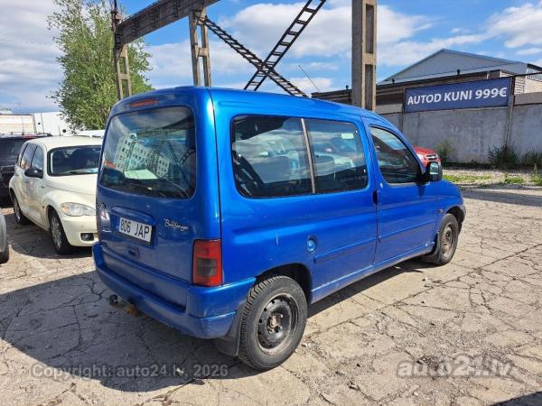 Zils Citroen Berlingo 1998 Tallina, ar dzinēja tilpumu 1.40 L un nobraukumu 296 tūkst. km par 499 €, foto 3 vietnē AUTOMOTO.COM.LV